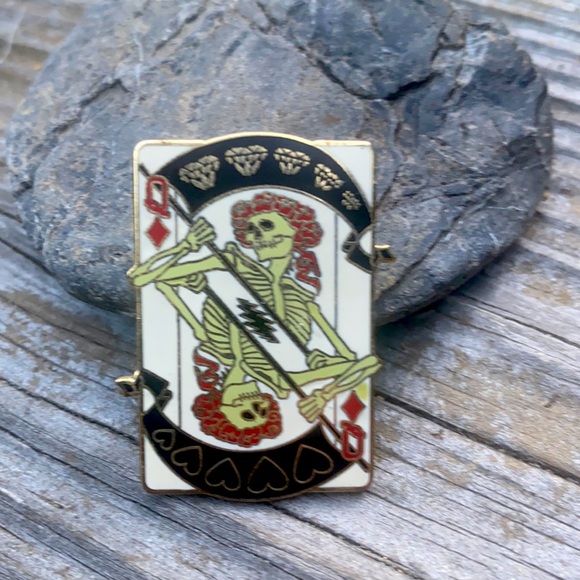 Grateful Dead | Accessories | Grateful Dead Queen Of Diamonds Pin Play ...